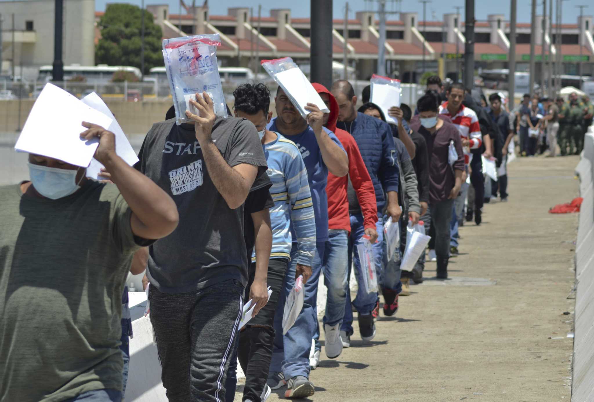 Devuelven a más de 500 migrantes a Nuevo Laredo
