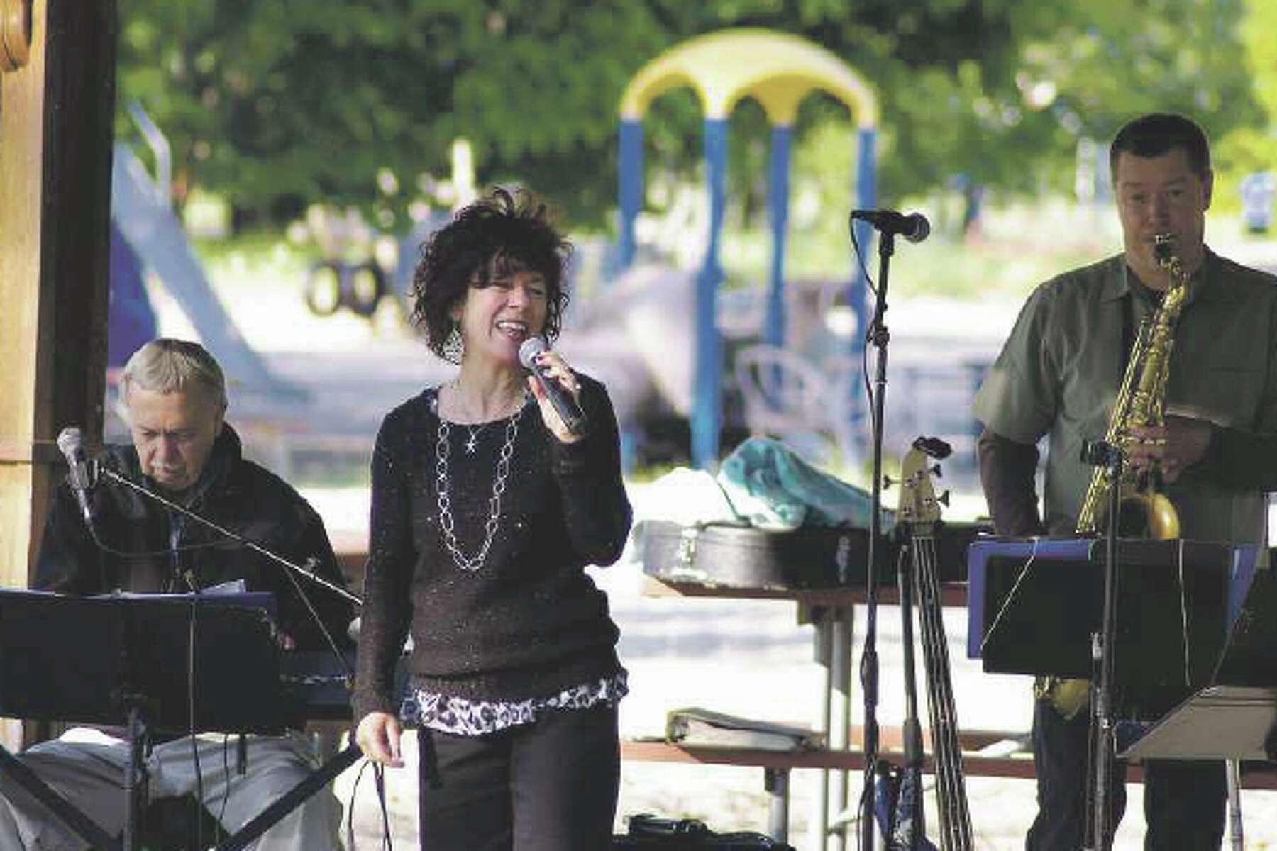 Mary Rademacher's Instagram, Twitter & Facebook on IDCrawl