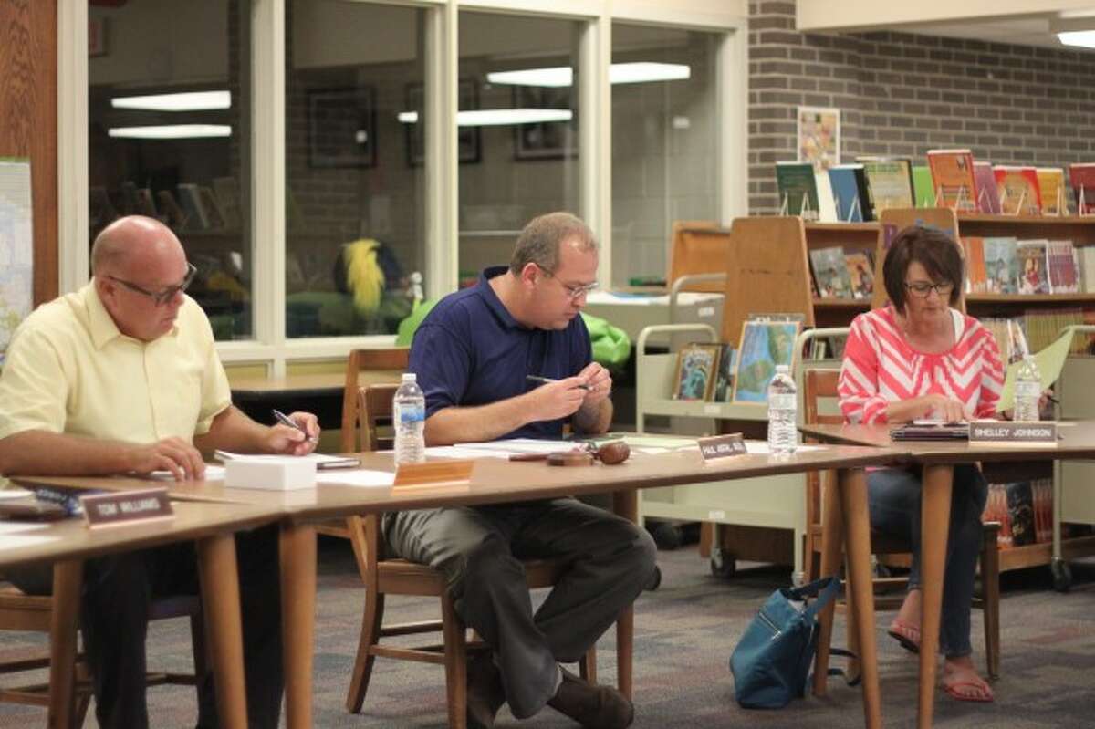 MAPS board hears about opening of school year