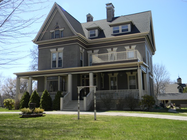 TOUR OF HOMES: Buckley House — from Victorian Gothic to Queene Anne