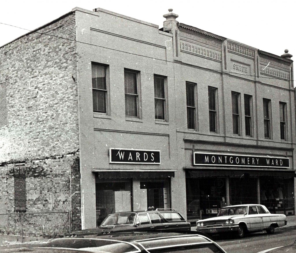 The opening of the Montgomery Ward store