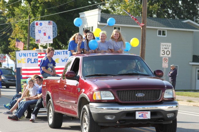 Onekama Consolidated Schools celebrate 2014 Homecoming activities