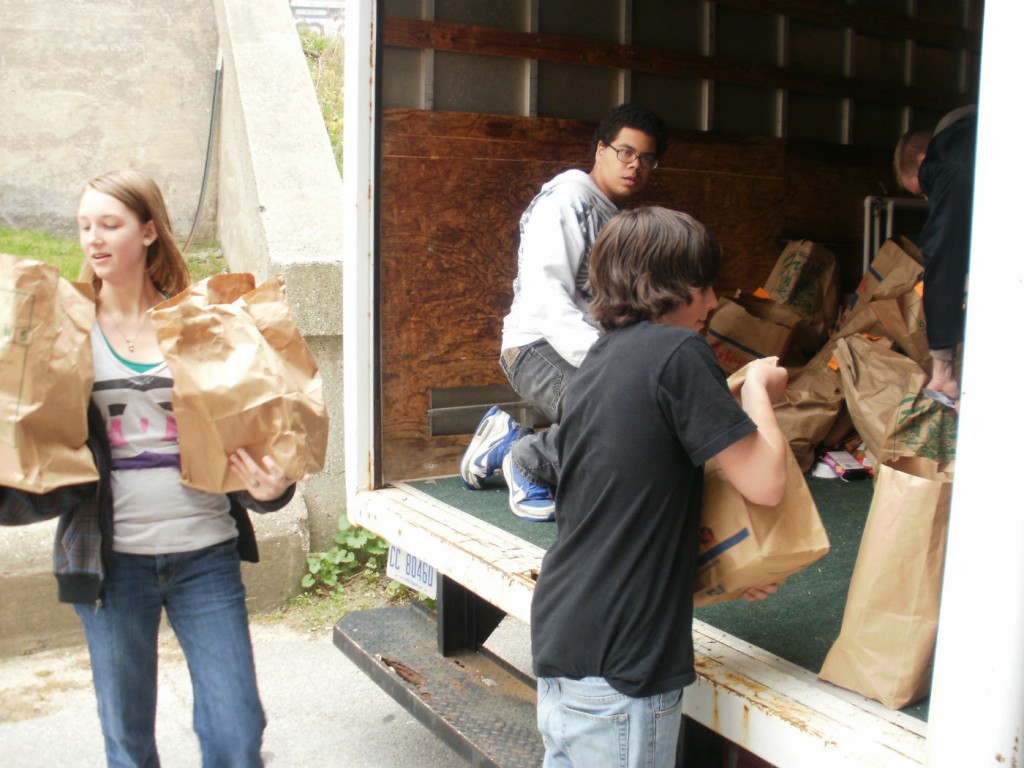 30 Hour Famine participants gather 1.2 tons of food and $4500 to fight ...