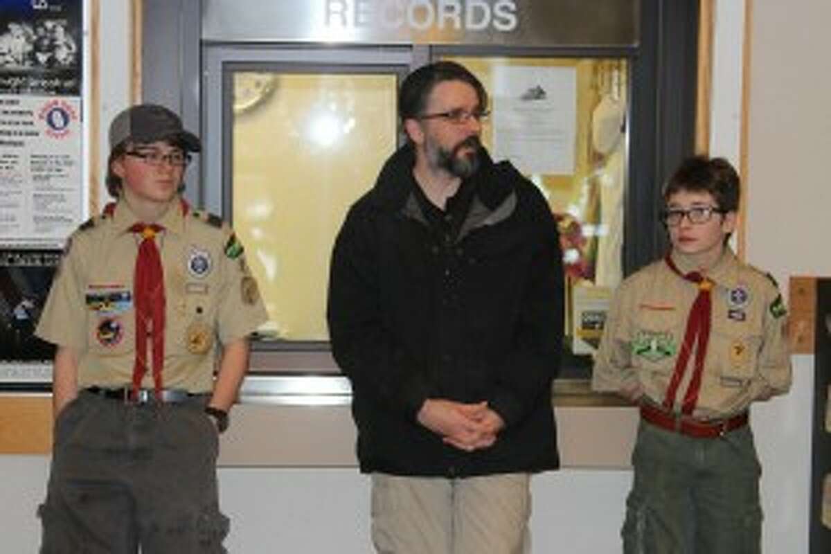 Boy Scouts take over 9-1-1 address sign project