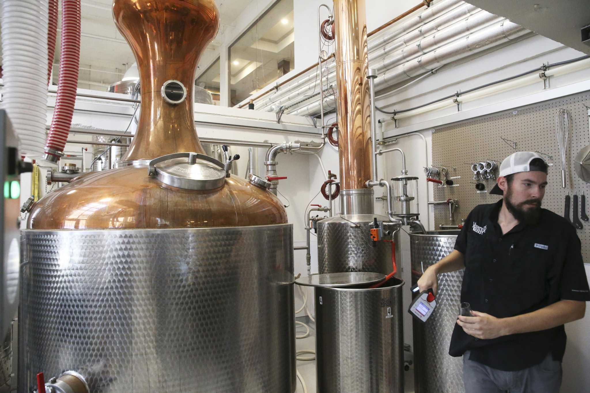 Review: Maverick Whiskey downtown distillery pours spirits, has strong ...