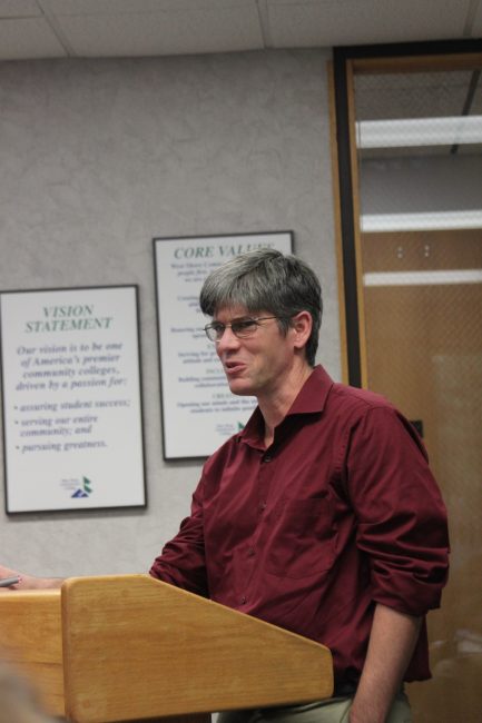 WSCC faculty looking at innovative educational tools