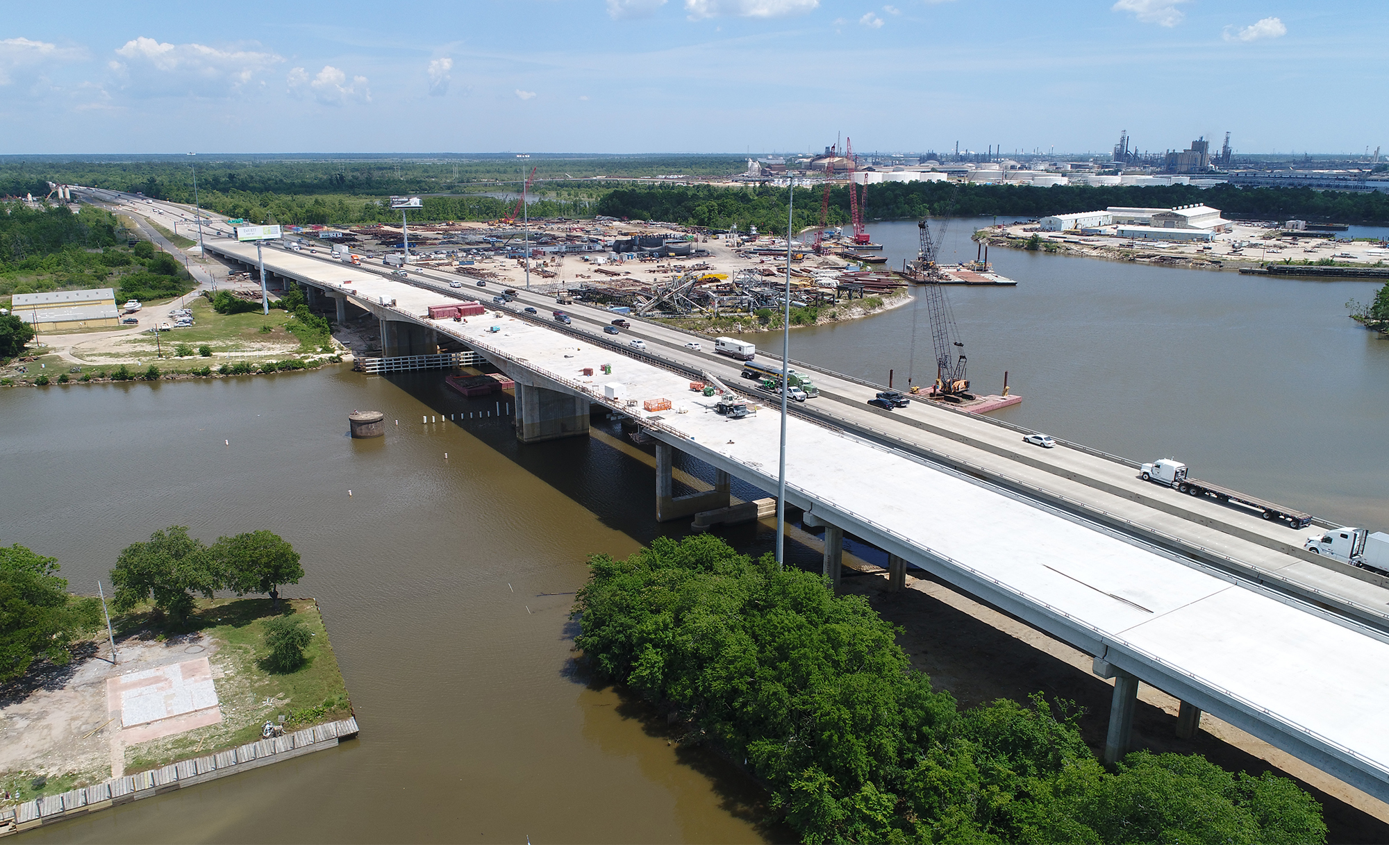 1 killed in fatal crash on Purple Heart bridge