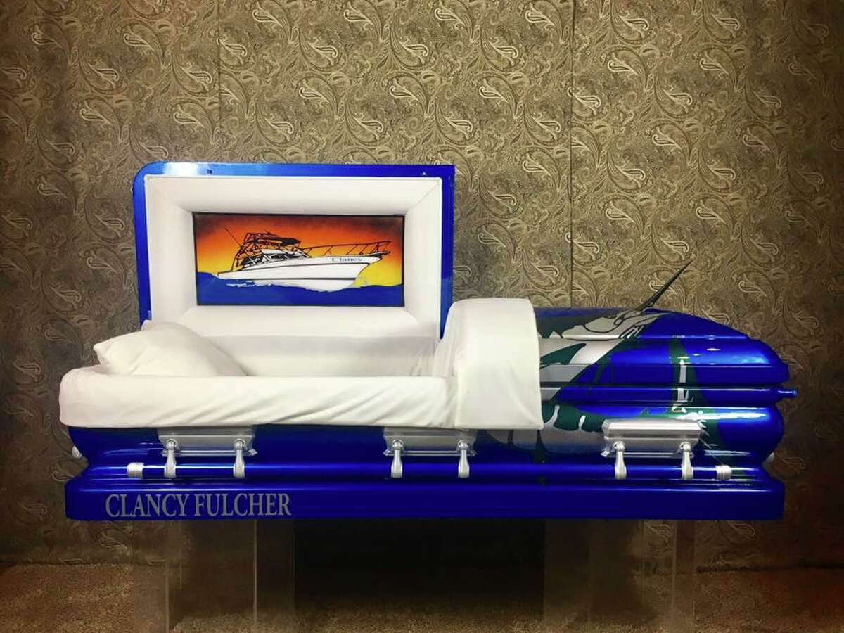 Beer cans, bucks, and Batmobiles: Texas man designs one-of-a-kind ...