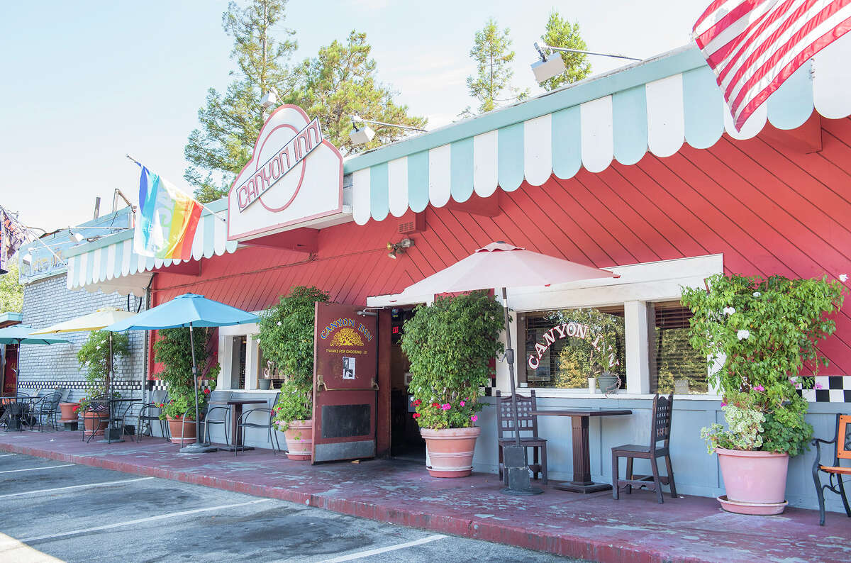 This is the story behind the most legendary 49ers bar in America