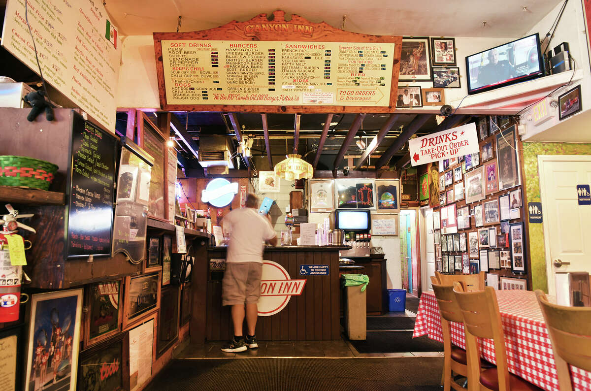 This is the story behind the most legendary 49ers bar in America