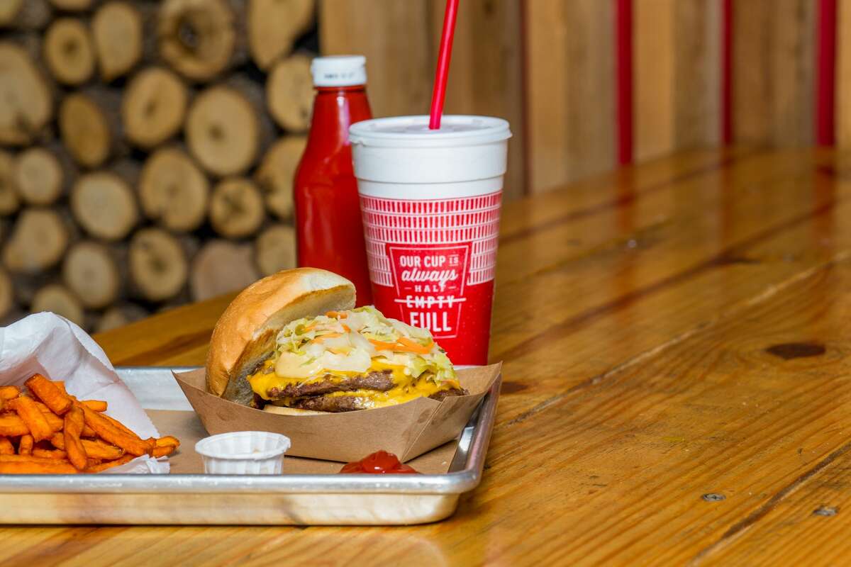 Hat Creek Burger expands into west Houston with three new locations