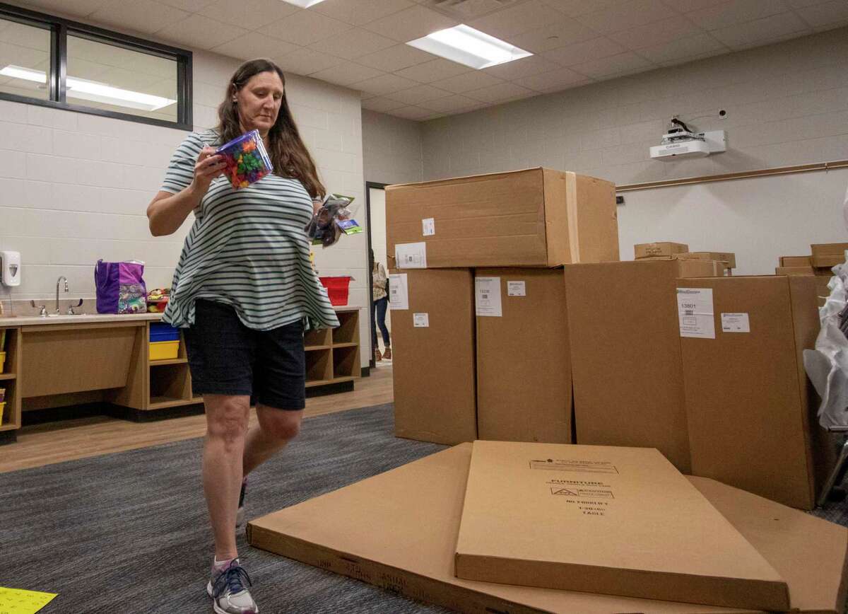 Suchma Elementary staff prepare for the first day of school in Conroe ISD