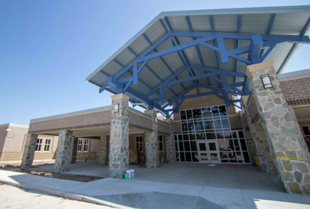 Suchma Elementary staff prepare for the first day of school in Conroe ISD