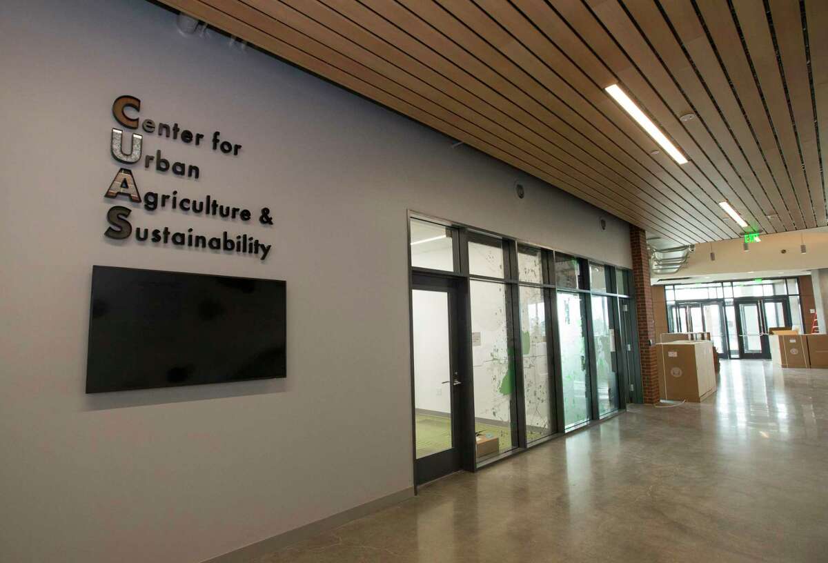 UHD to debut science, technology college building this fall