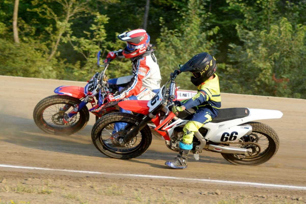 Lucky Thumb Motorcycle Club holds short track, scrambles races