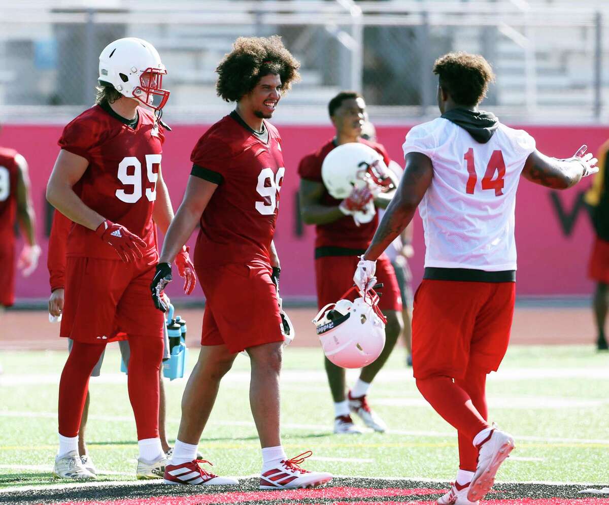 Incarnate Word’s TJ Wright stands out with uplifting attitude, pre-med ...