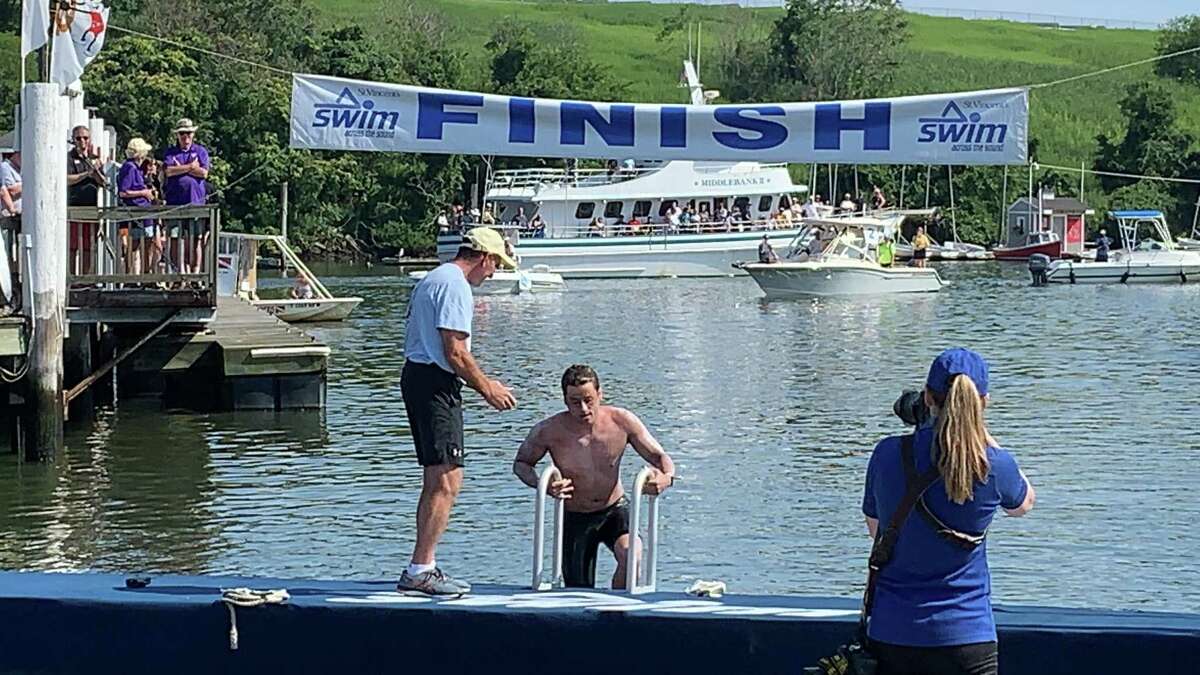 101 people Swim Across the Sound from N.Y. to Bridgeport