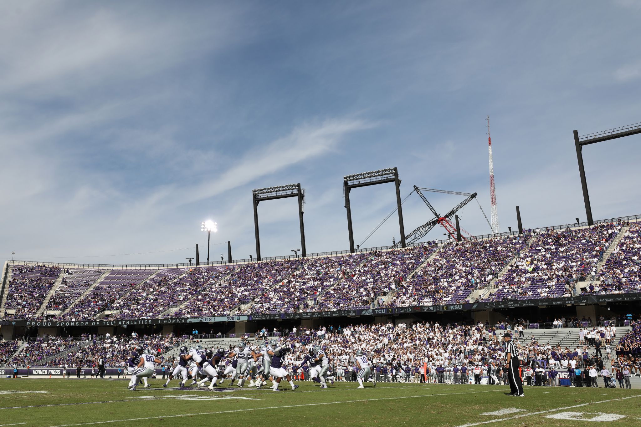 Texas college football stadiums that serve alcohol