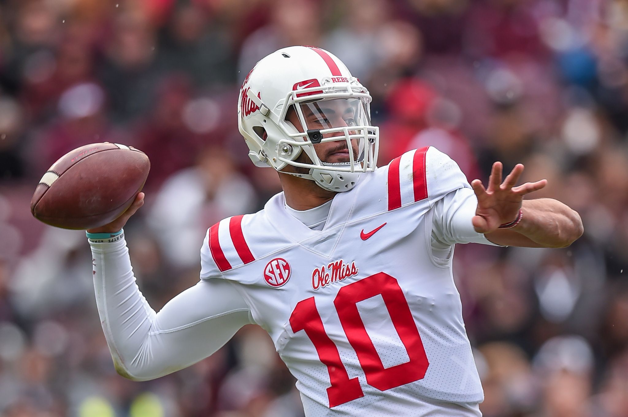 Texans sign quarterback Jordan Ta'amu