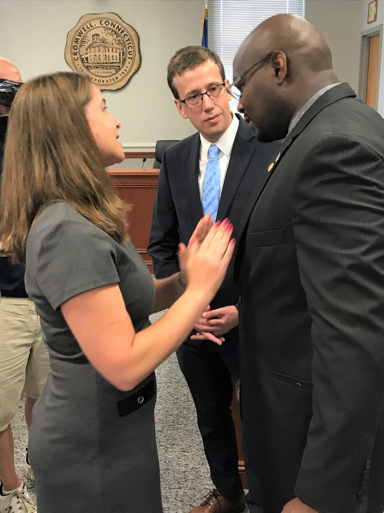 Honor awarded to Cromwell man who helped save the life of a police officer