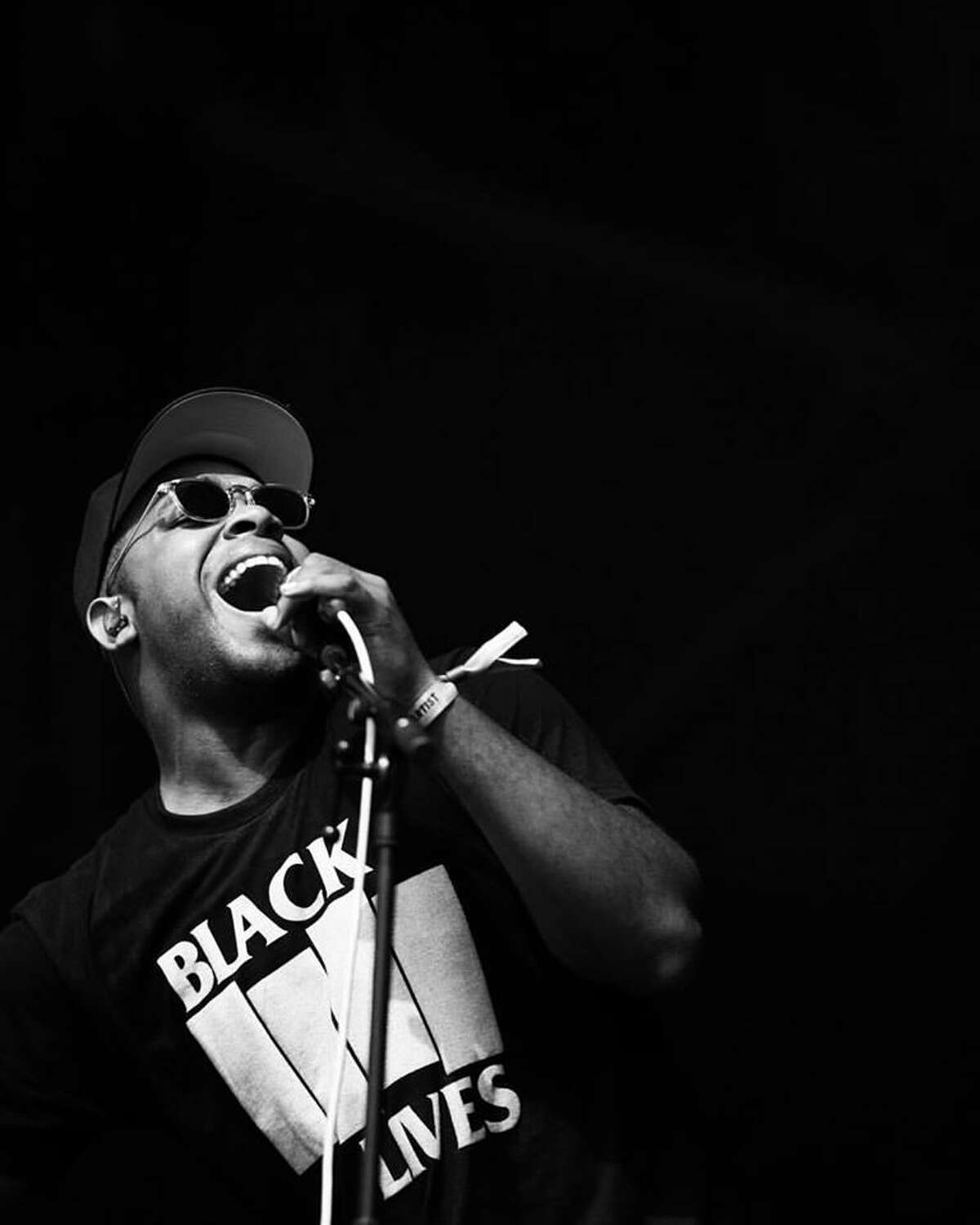 Mobley to play Victoria House