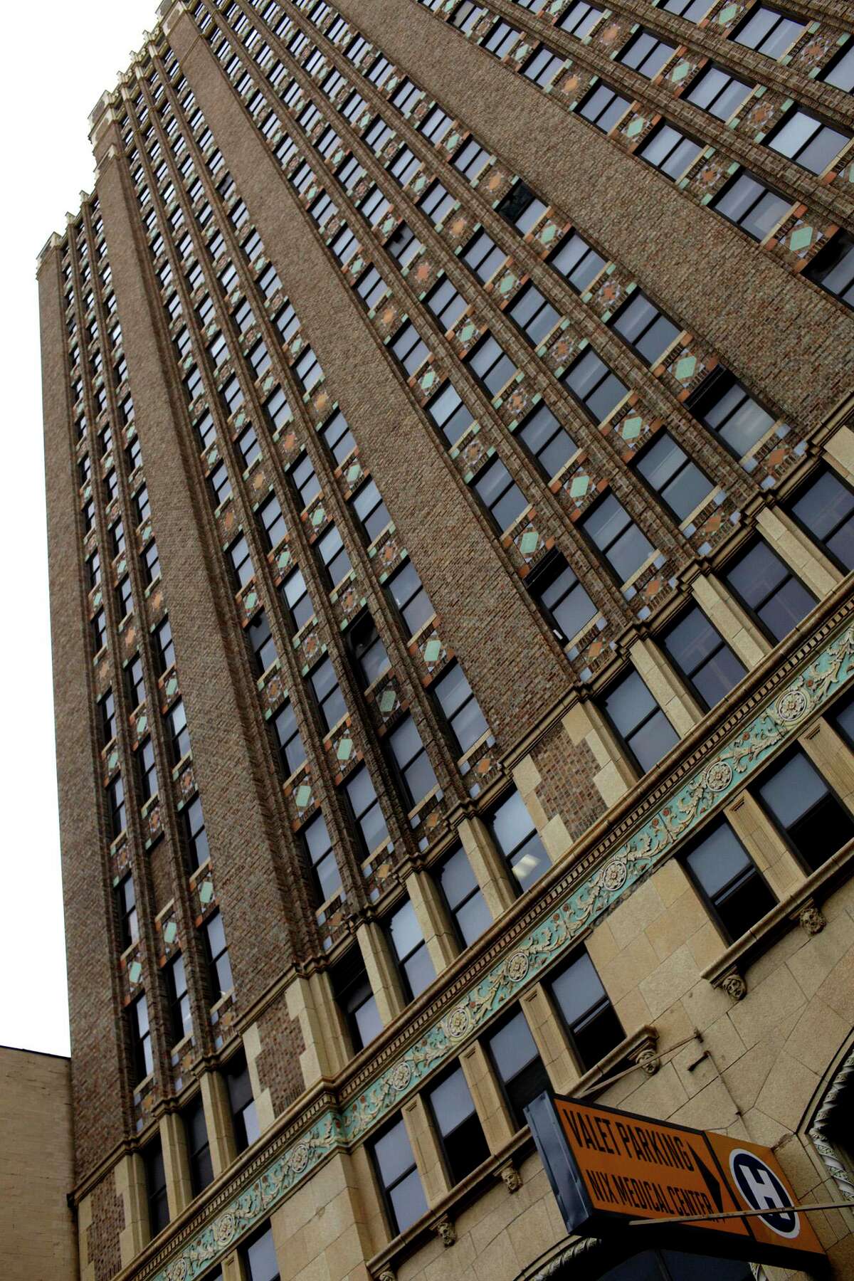 For decades, Nix was San Antonio’s elite ’09 hospital