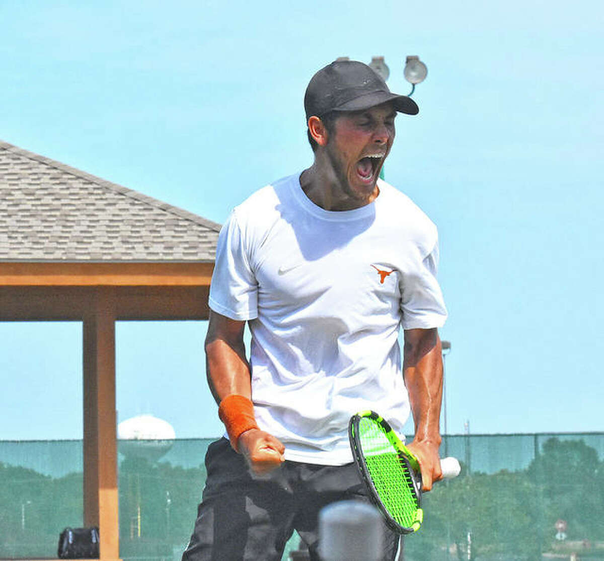 FUTURES TENNIS: Doubles final set; singles down to f0ur