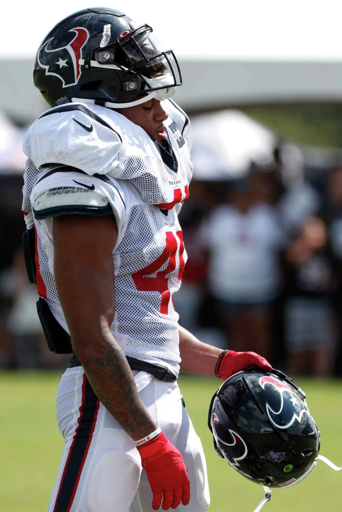 Texans impressed with rookie linebacker Jamal Davis