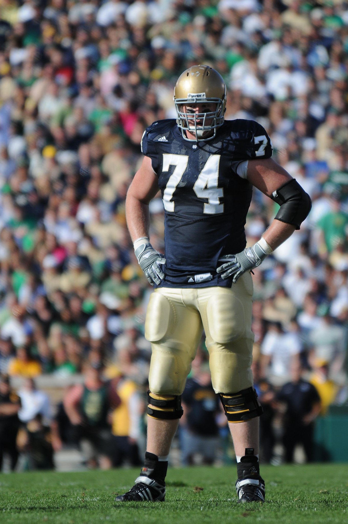 49ers sign OT Sam Young; place Coleman on IR