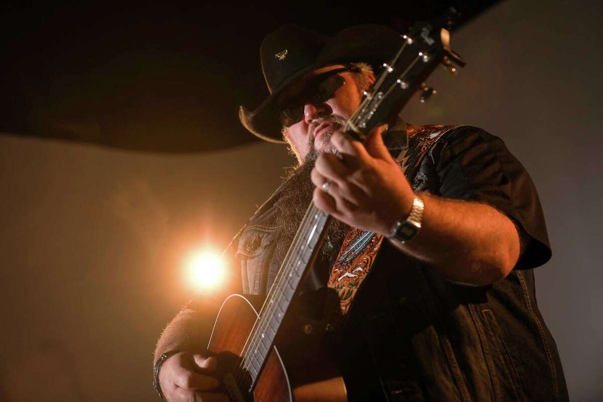 Houston singer Sundance Head moves past ‘The Voice’ with debut album