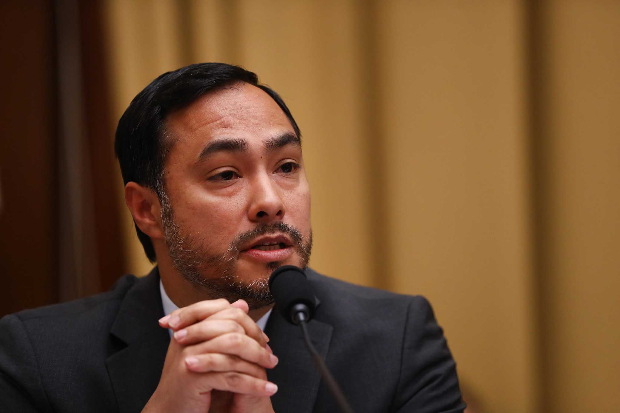 Castro missed the mark with his tweet-shaming