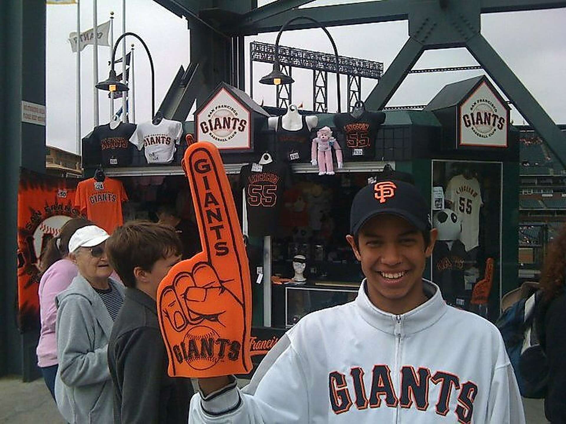 Giants’ Mauricio Dubon beat Honduras’ odds: ‘Whole life changed in four ...