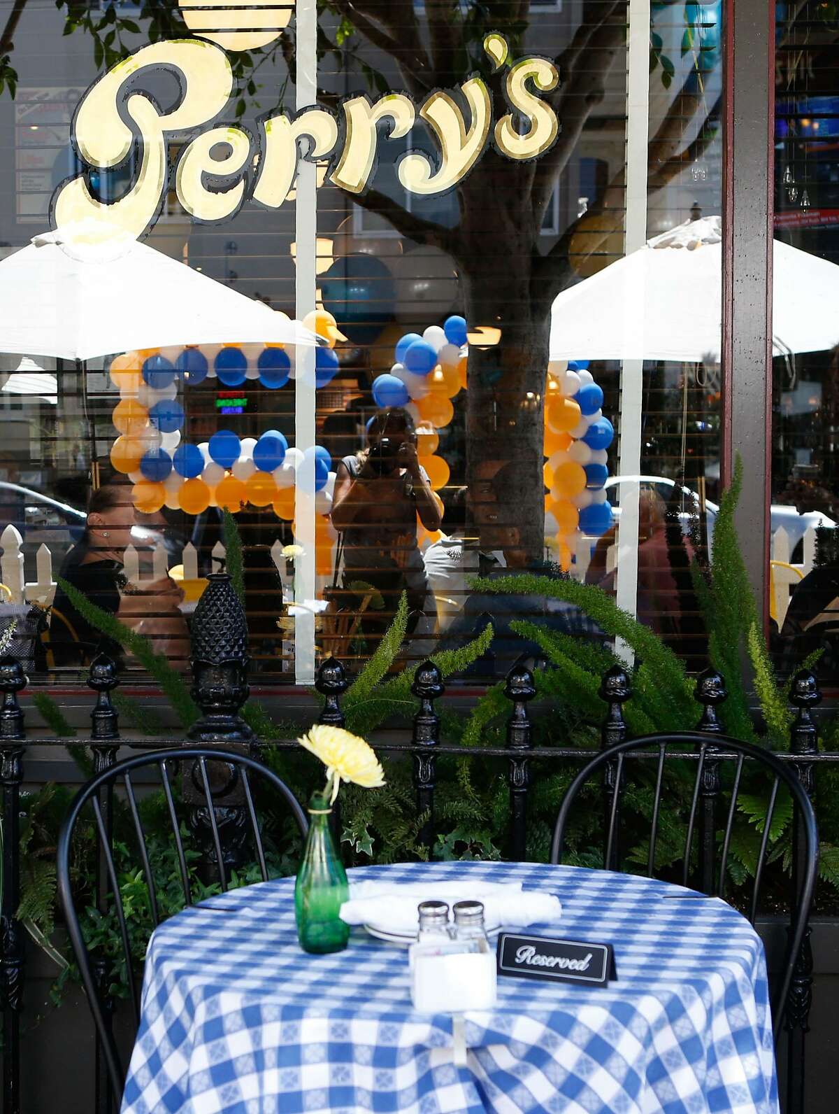 Memories of Perry’s as the Union Street restaurant rings in 50 years