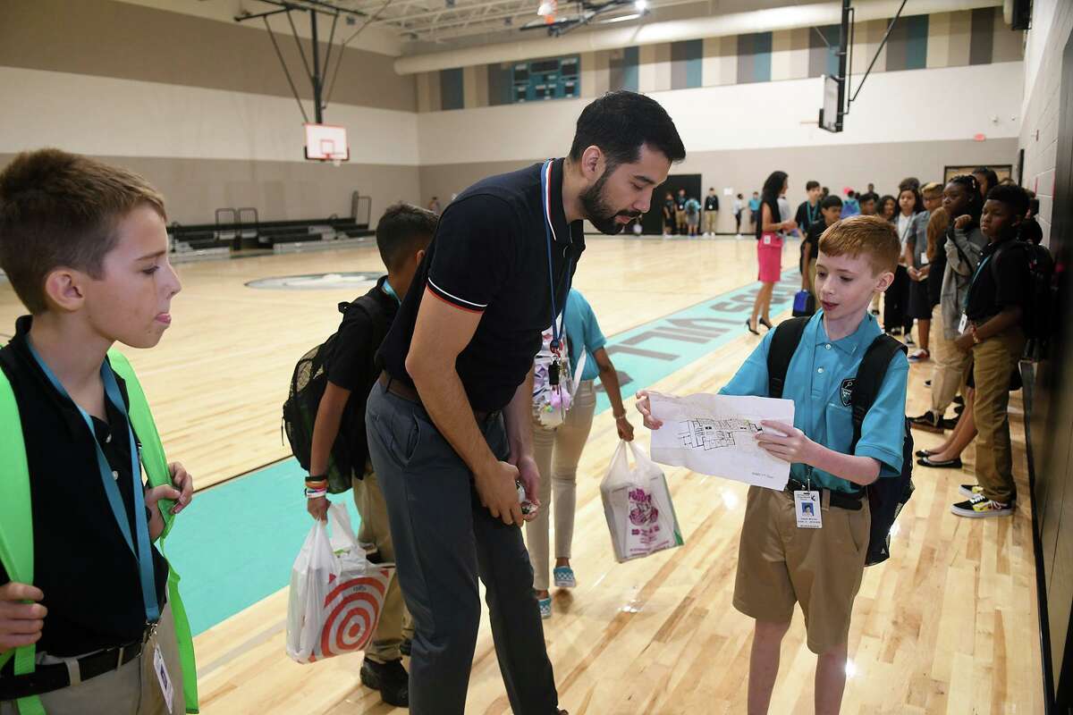Superintendent’s 1st-day-of-school tour highlights new schools ...