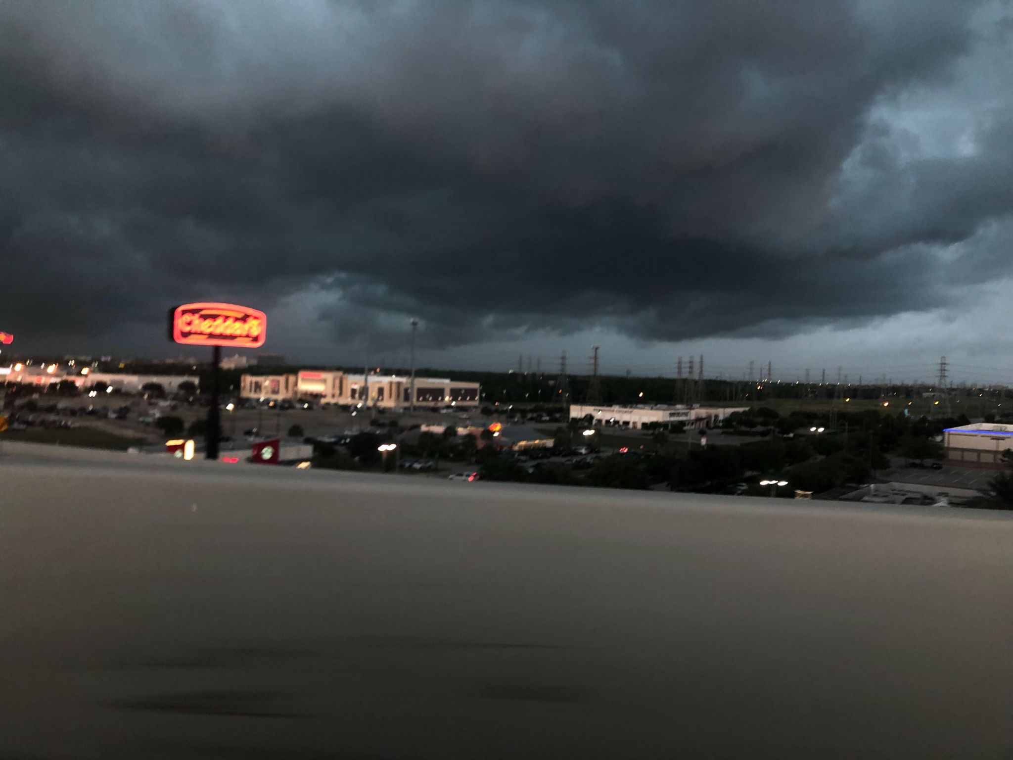 Thunderstorms roll through Houston amid heat wave