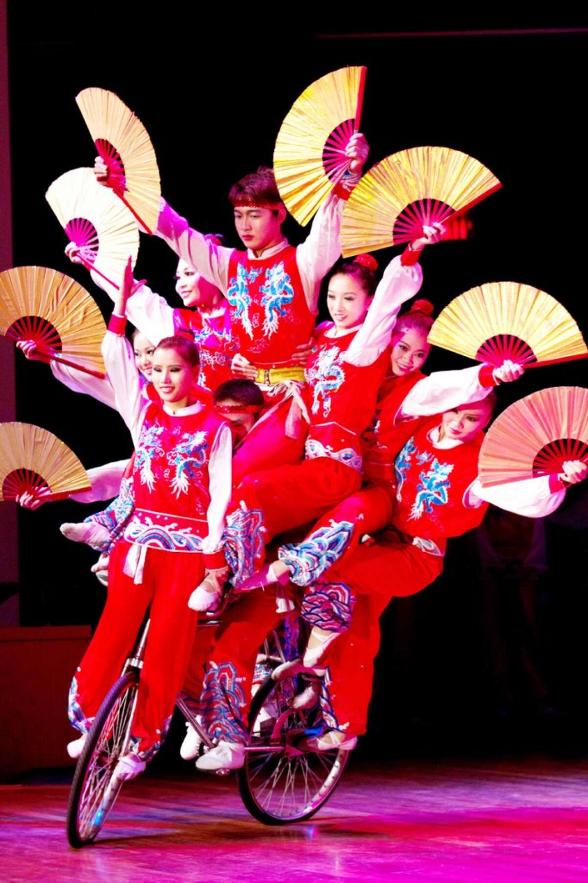 Dennos to feature Golden Dragon Acrobats