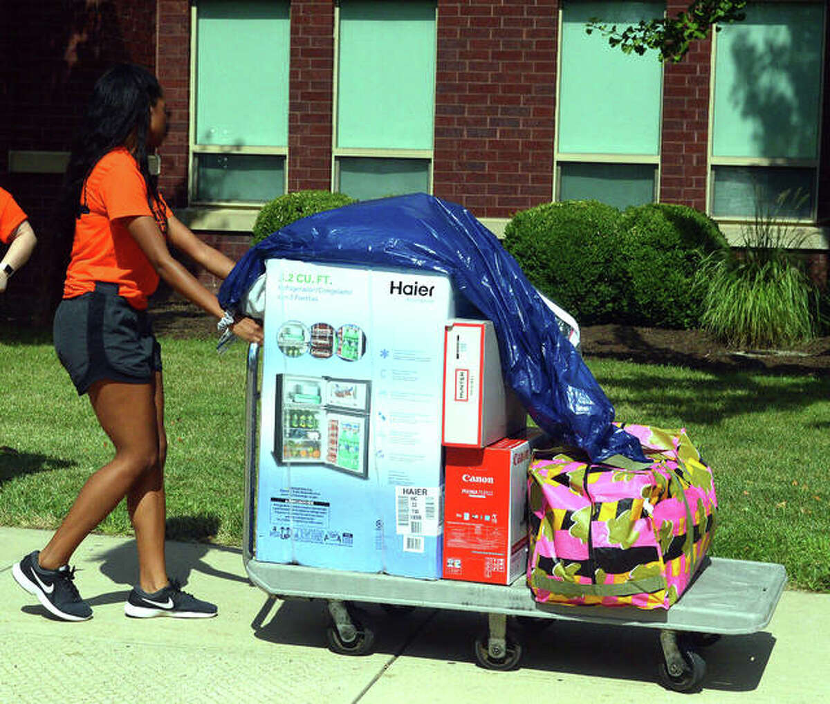 PHOTOS: Moving and shaking at SIUE