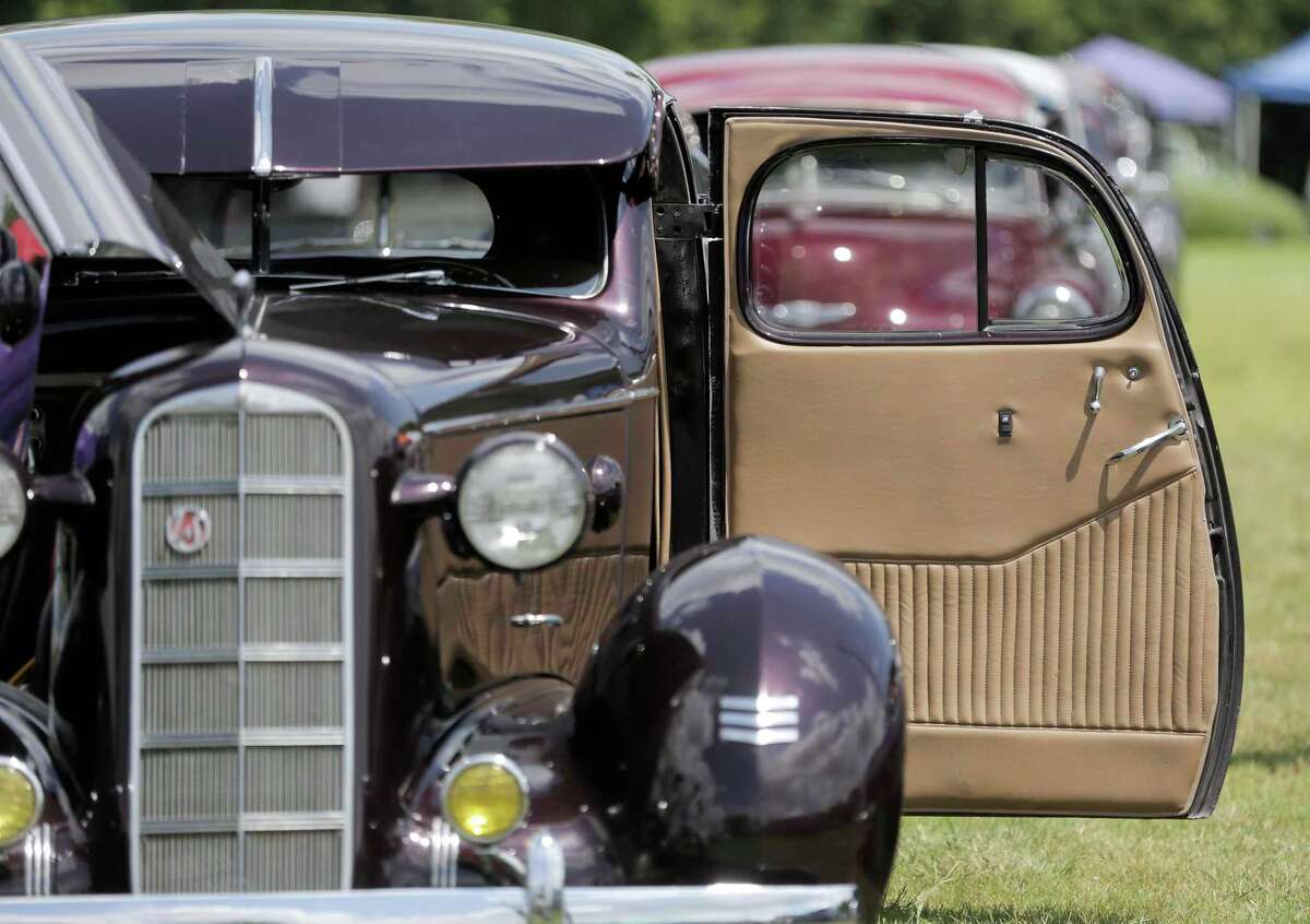 Sunshine, barbecue and lowriders — Houston car aficionados meet up at ...