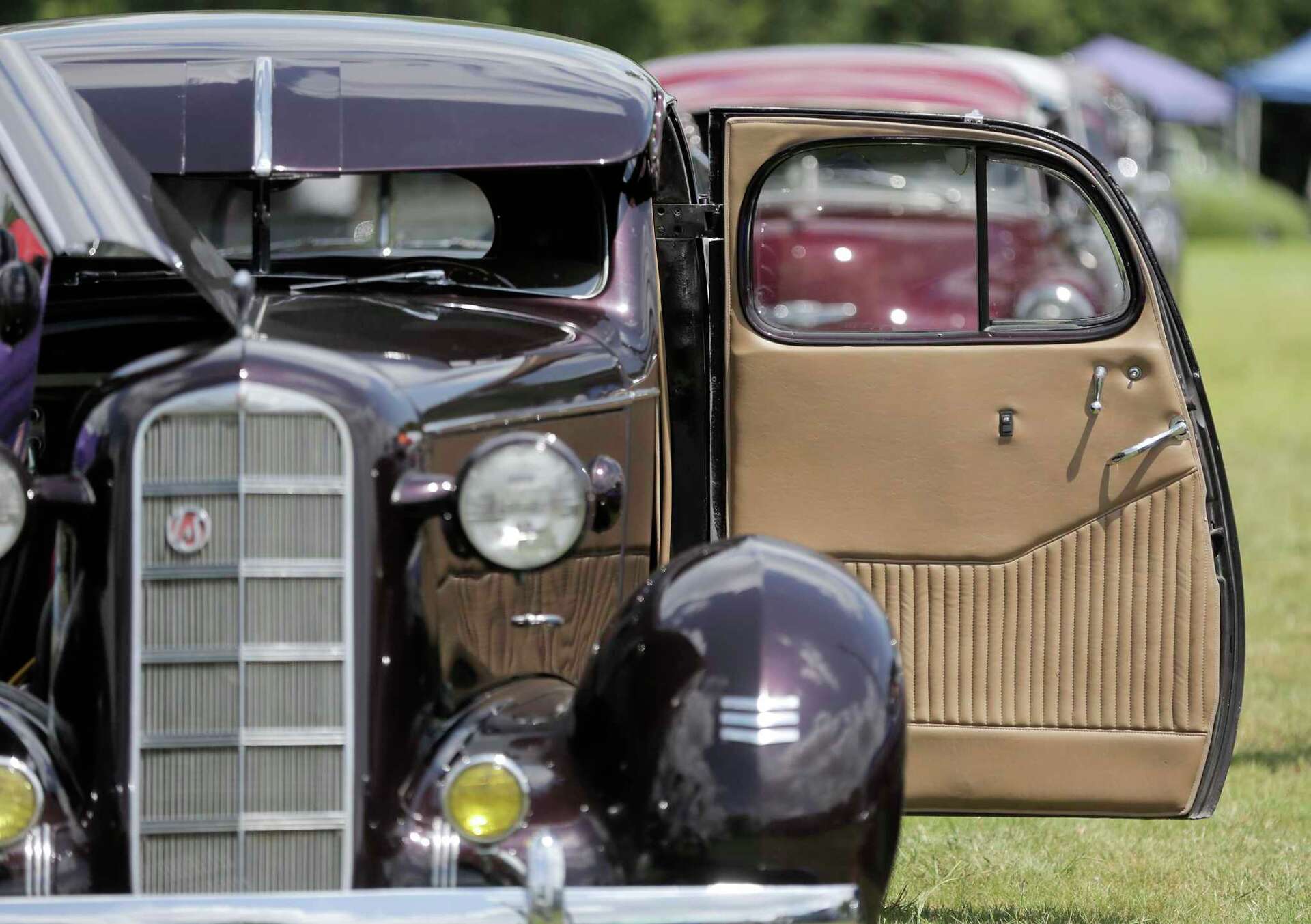 Sunshine, barbecue and lowriders — Houston car aficionados meet up at ...