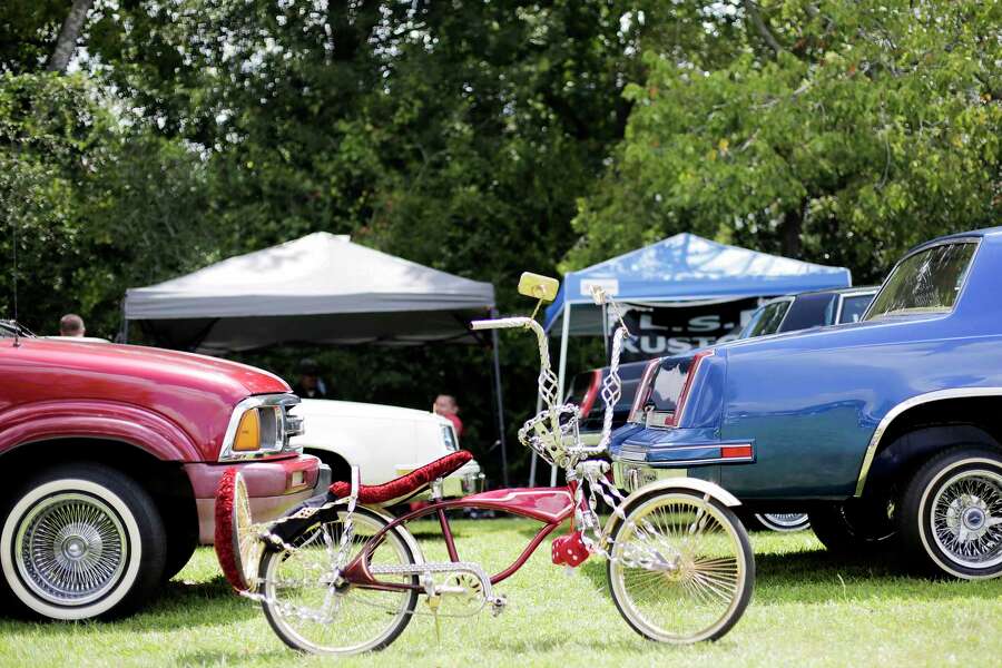 Sunshine, barbecue and lowriders — Houston car aficionados meet up at ...
