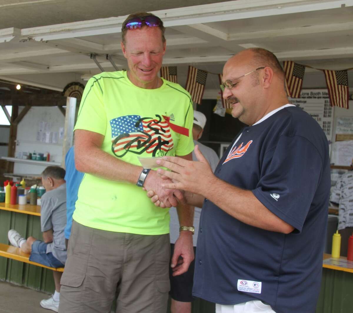 Man touring the country to raise money for leader dogs stops in area