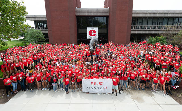 Cougar parade welcomes SIUE students