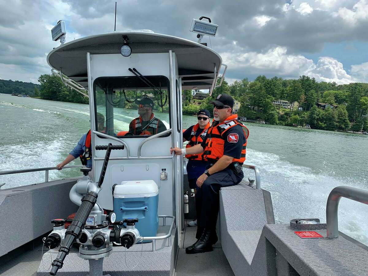 New fire/rescue boat now in service on Candlewood Lake