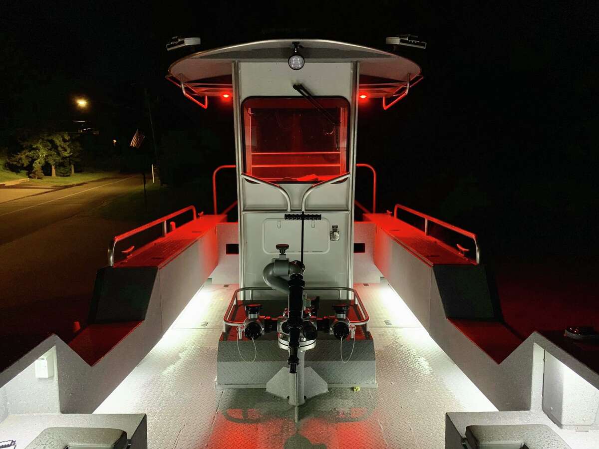 New fire/rescue boat now in service on Candlewood Lake