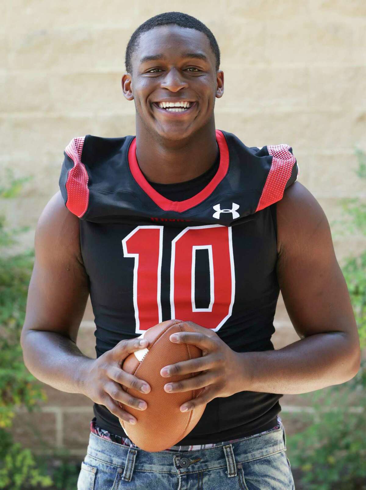 The Express-News Elite 11: Introducing the Express-News preseason ...