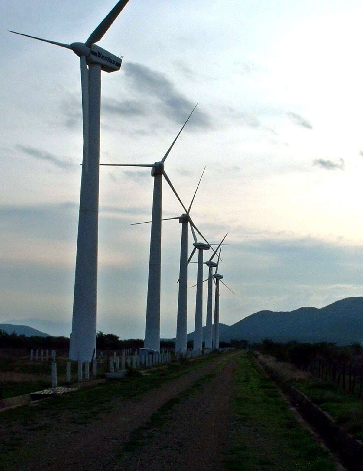 Wind developers, once keen on Mexico, losing heart as energy reforms stall