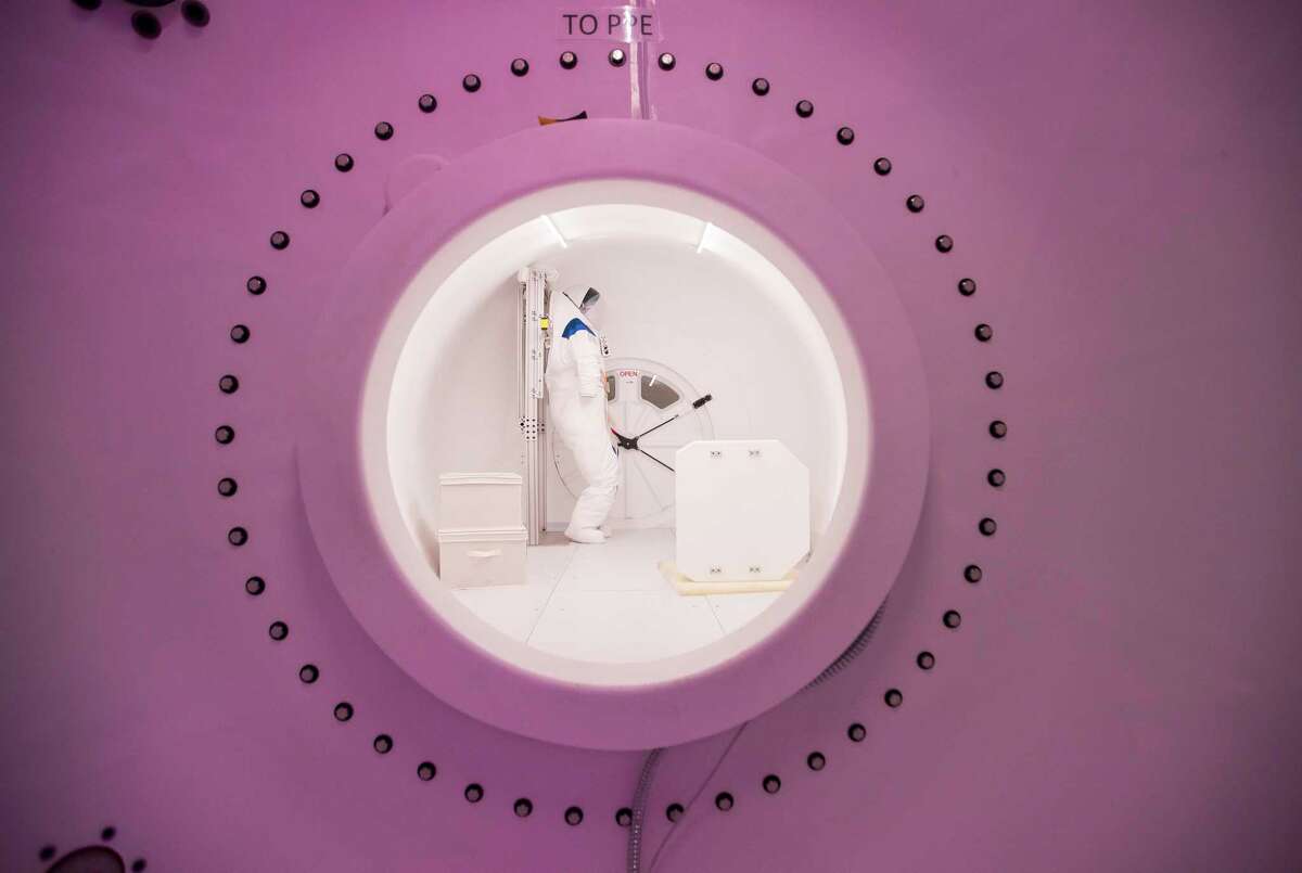 Sierra Nevada unveils giant habitat that could be used for moon ...