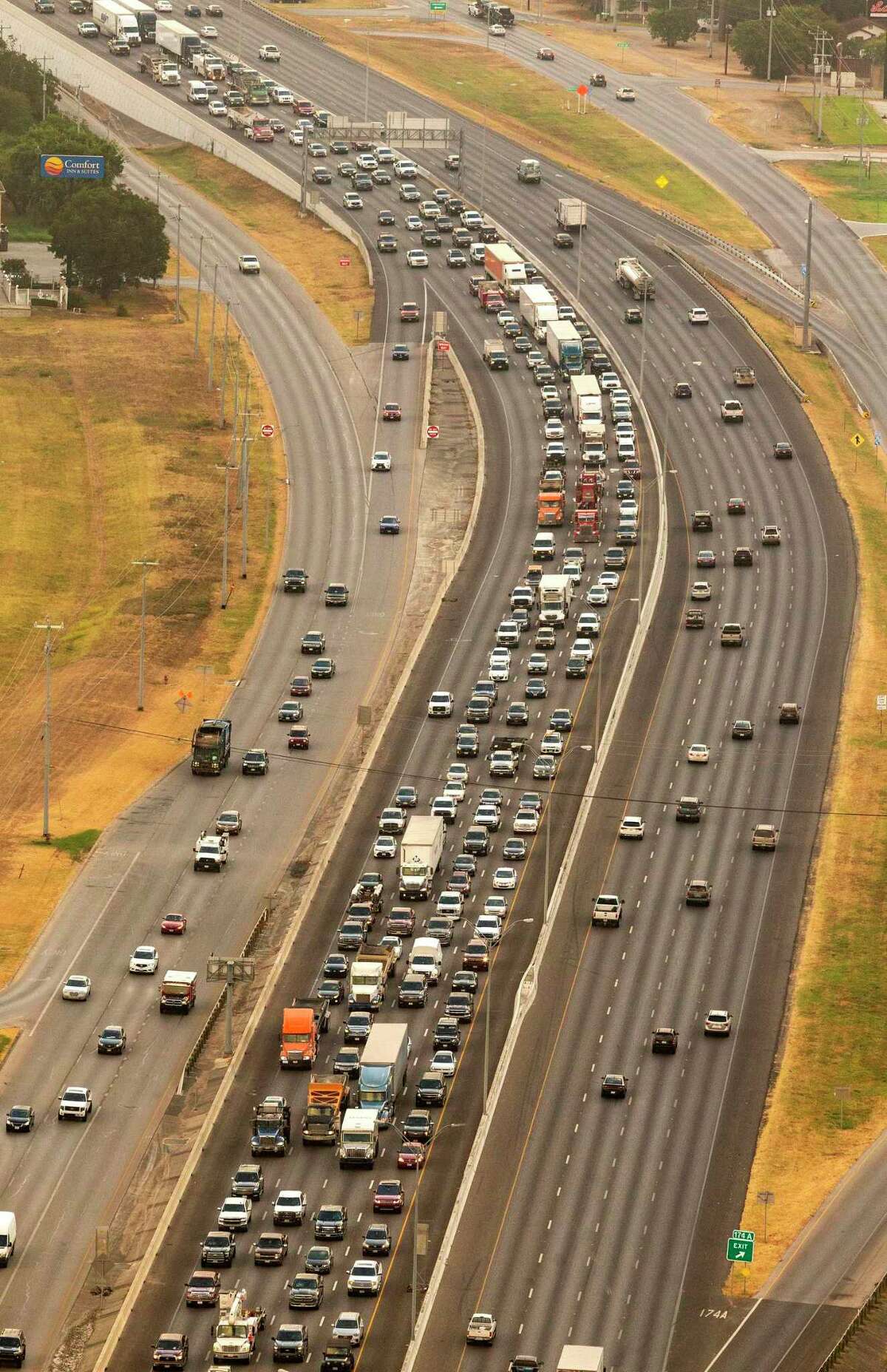 Plans for I-35 call for elevated lanes through Schertz, Selma