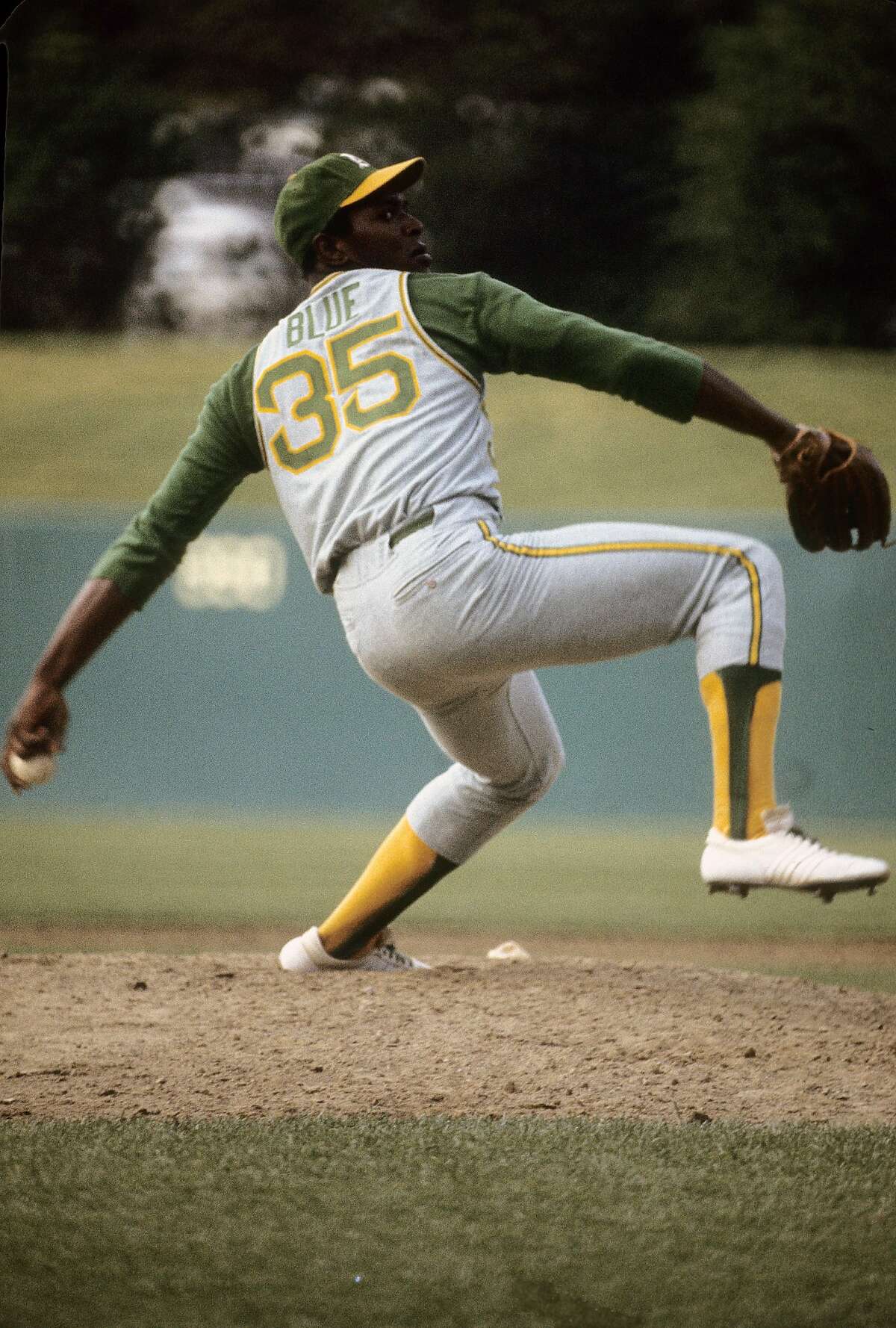 Of 92 players to appear for both Giants and A’s, Vida Blue stands apart