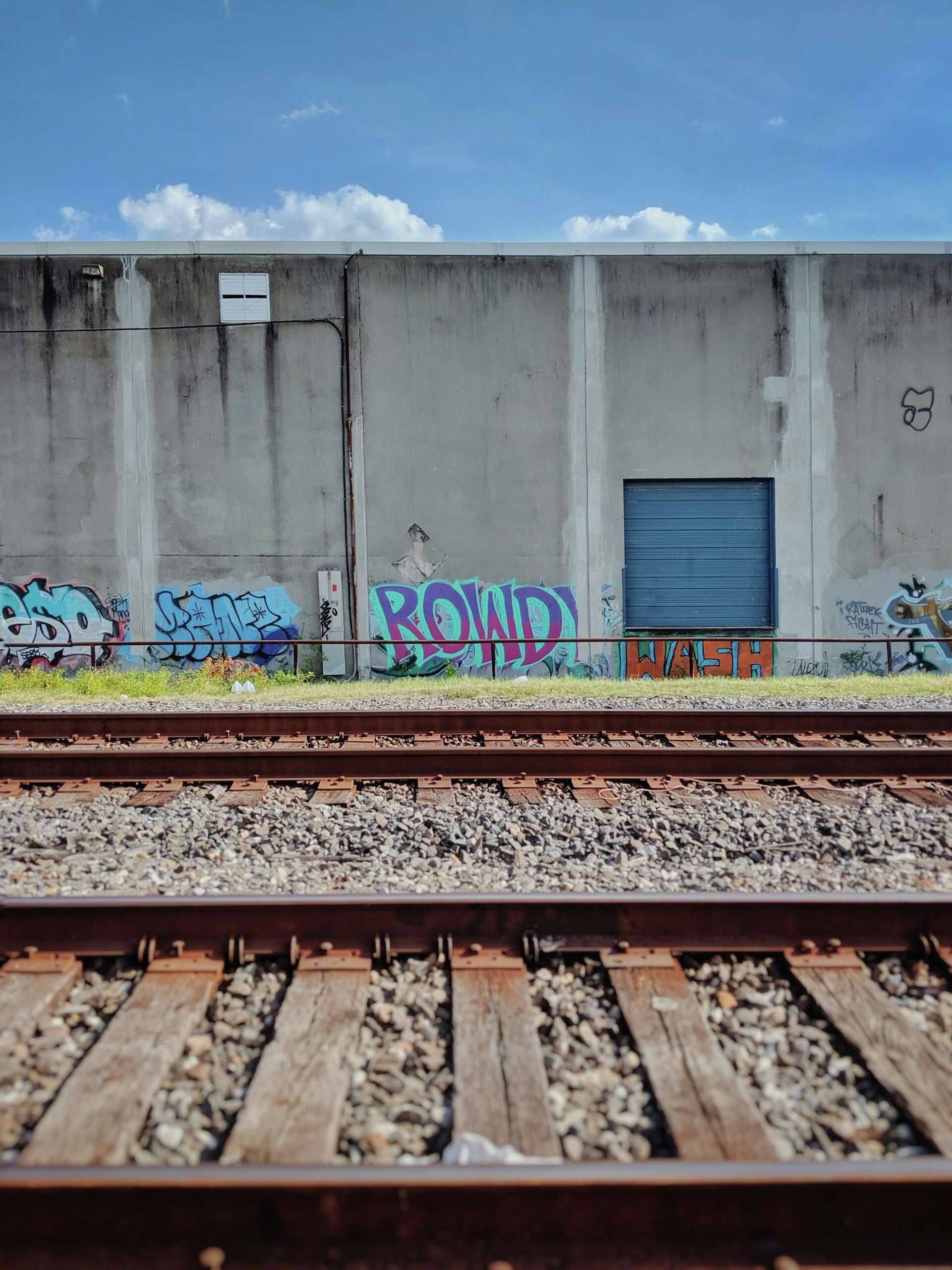 Who is Rowdy? Why Houston residents are tracking this graffiti artist's ...